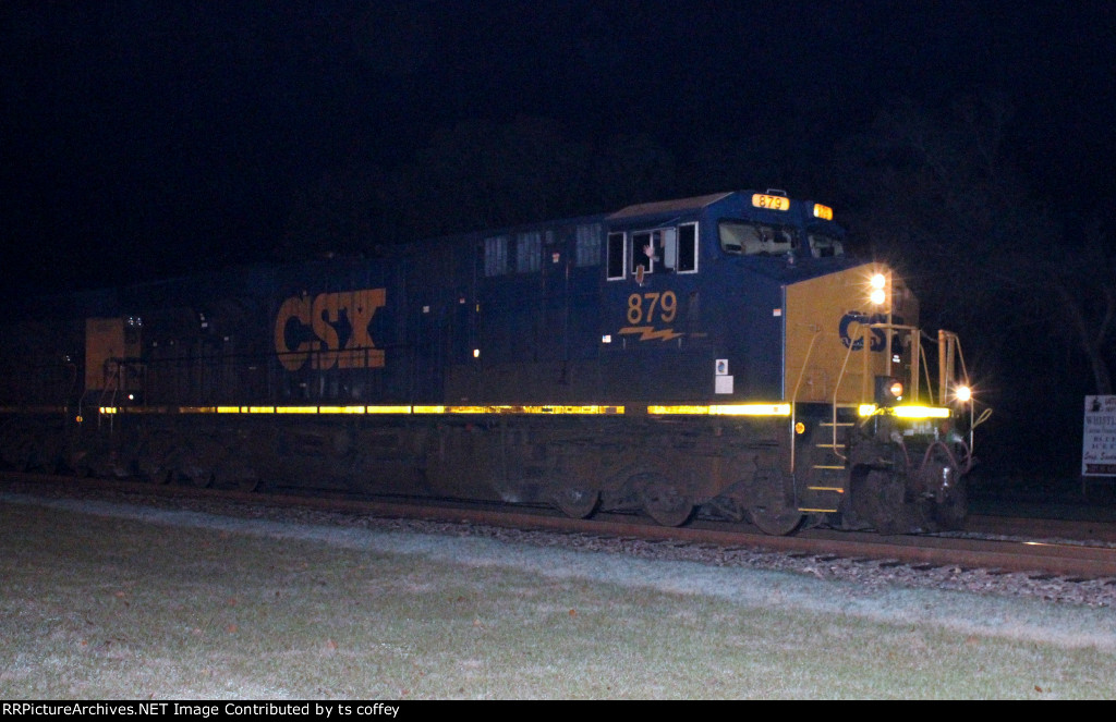 CSX 879